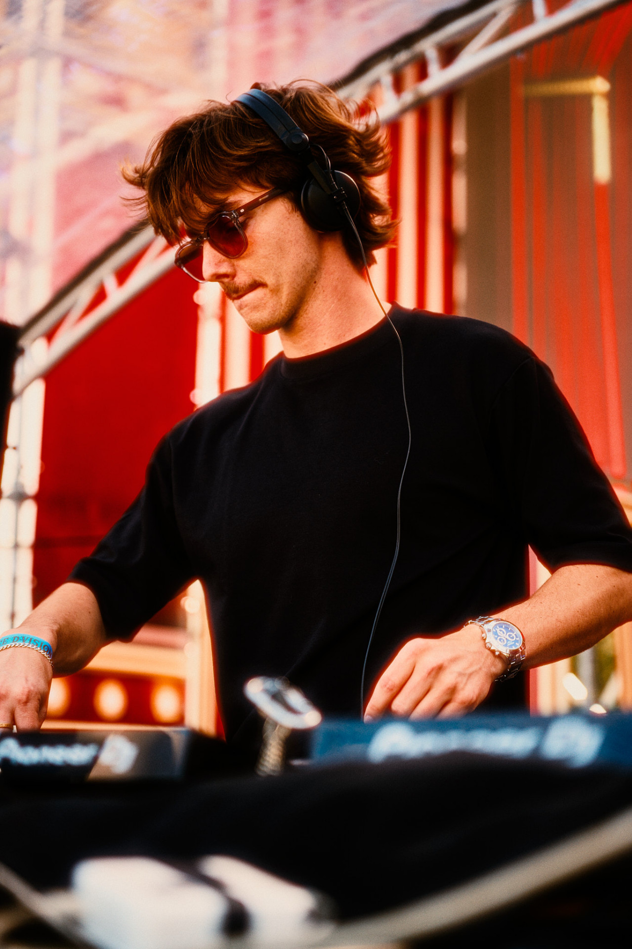 Thomas Hamilton | Official Website | Belgian DJ & Music Producer